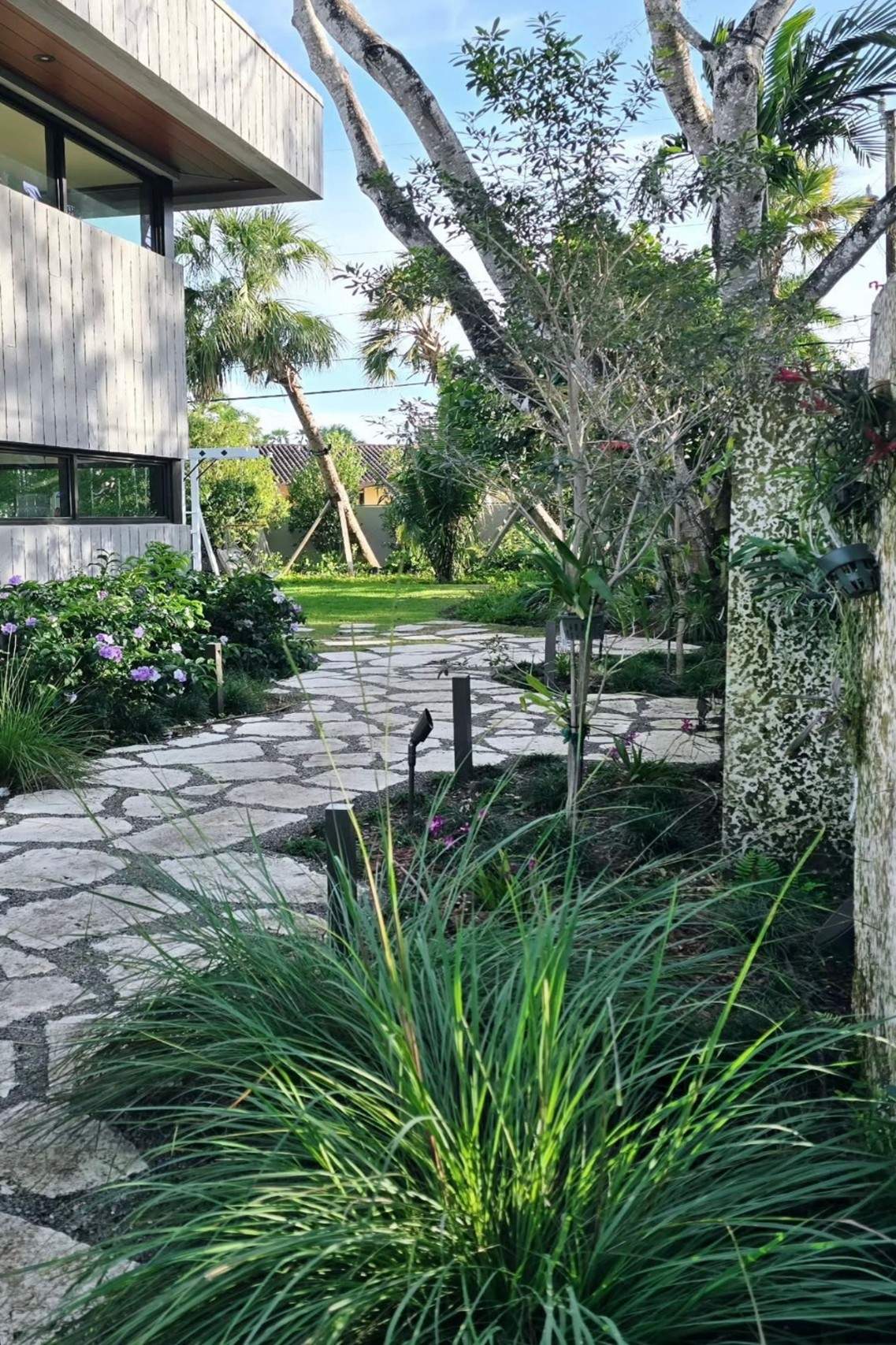 Hemingway Flagstone: Cool, Non-Slip Oolite Coral Stone for Miami ...